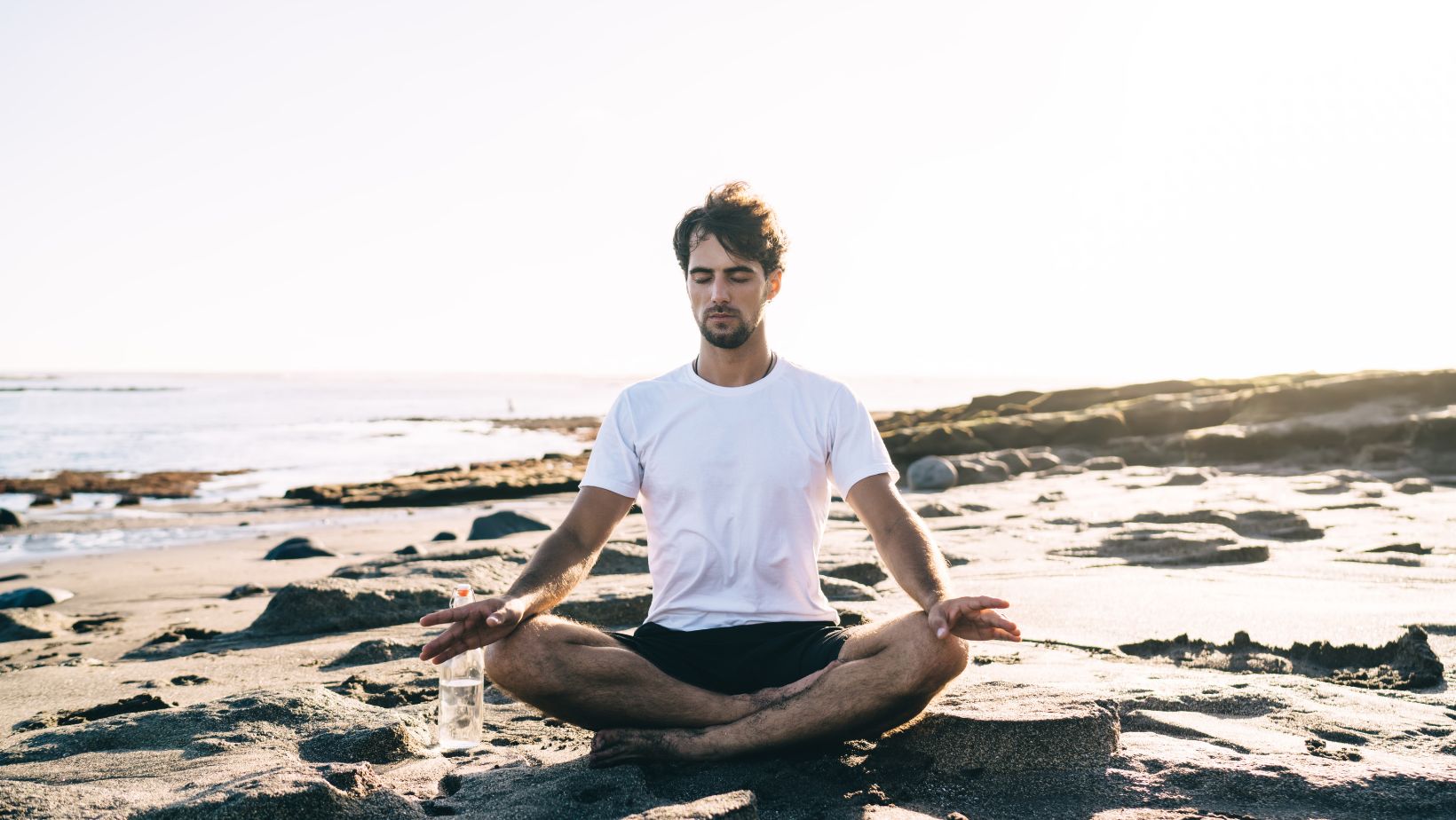 Heilsteine für innere Ruhe und Gelassenheit: Stress abbauen mit Krista